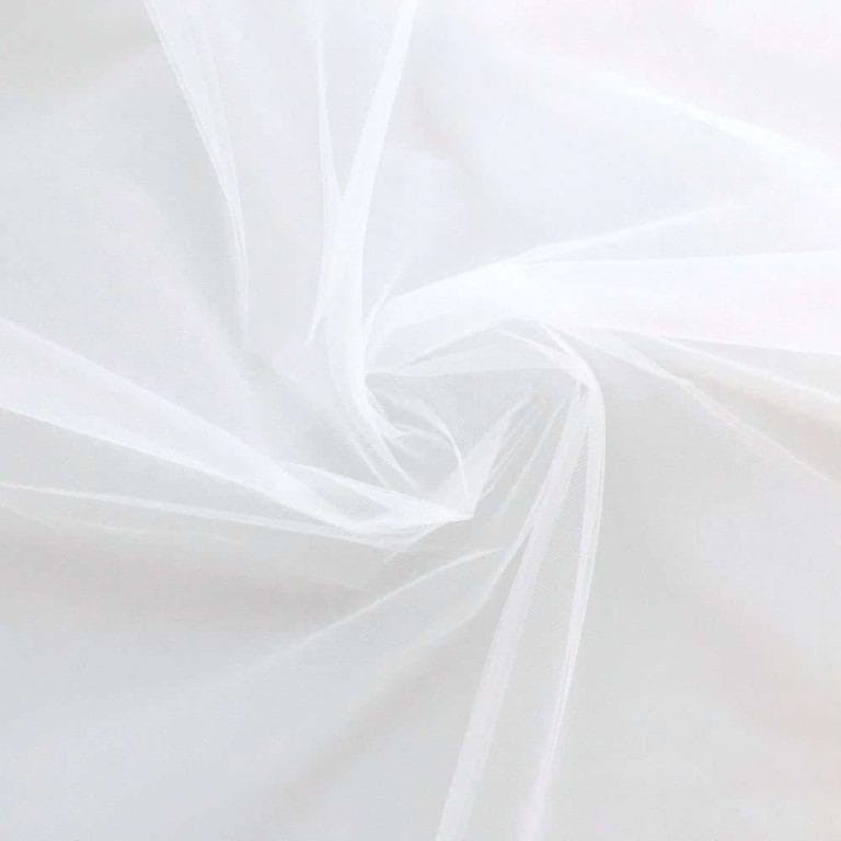 Veil Colours: 12 Beautiful Tulle Shades for the Perfect Veil