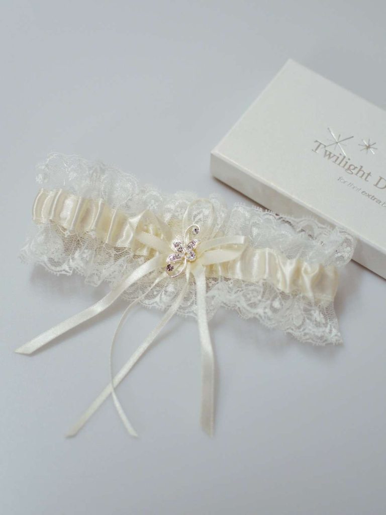Lace Wedding Garters | The Wedding Veil Shop, UK