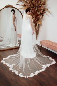 Choosing The Right Veil For Your Dress | 6 Expert Tips